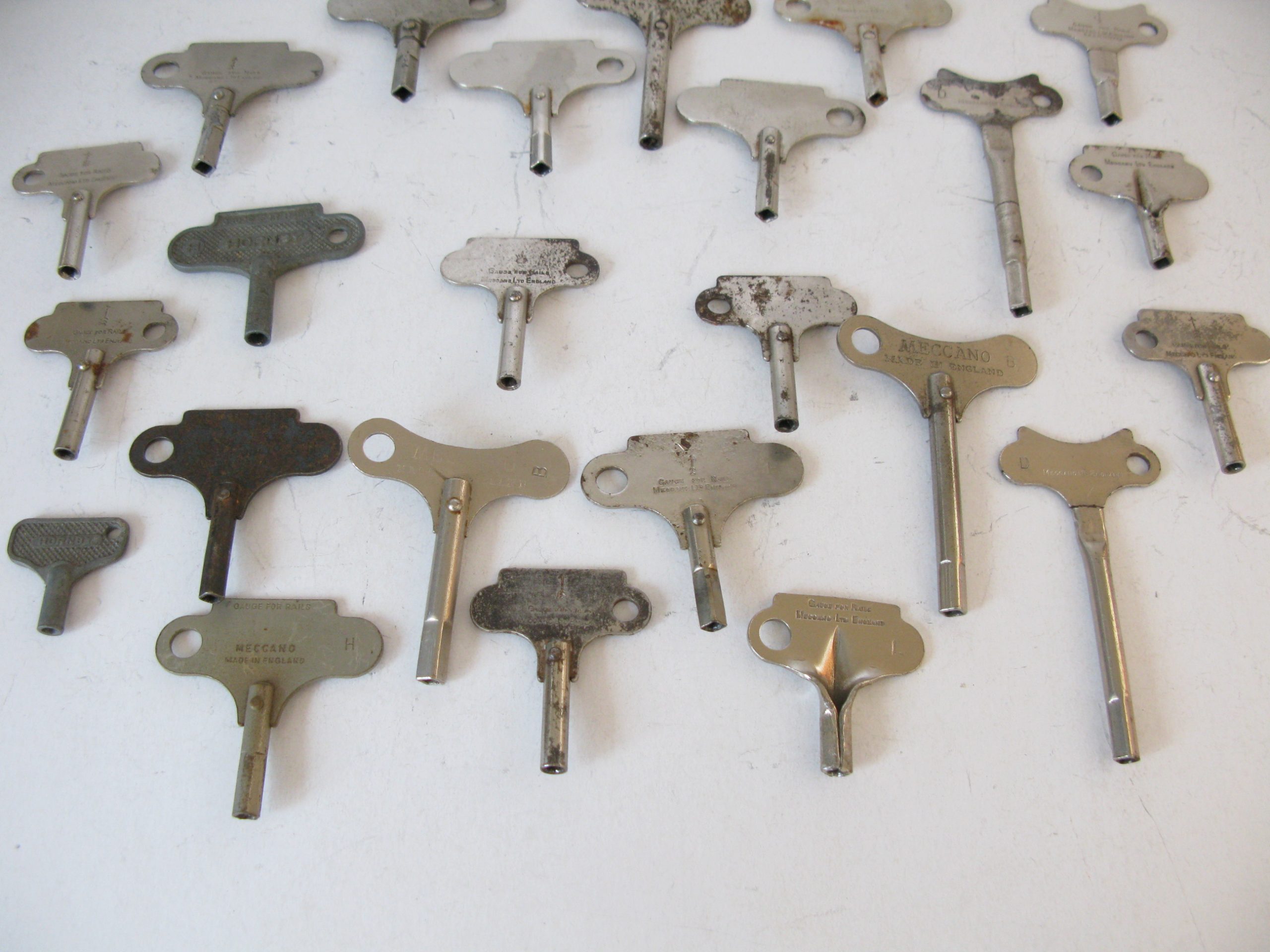 Hornby 0 Gauge Locomotive Keys various Types and Periods (Pre and Post ...